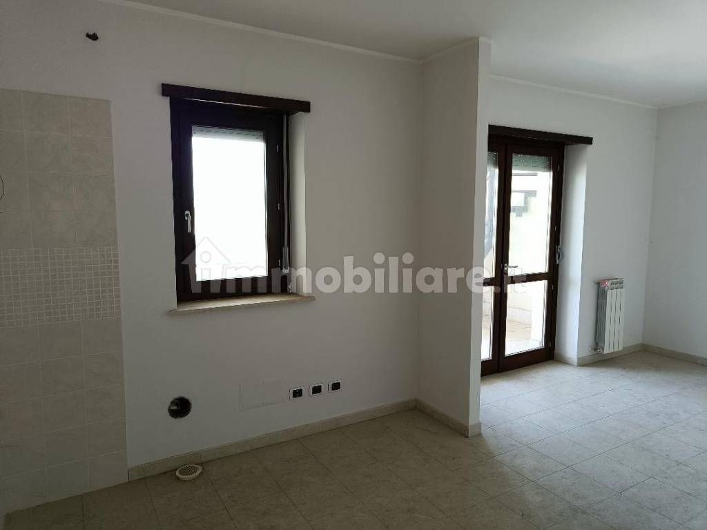 Vendita Open space in via Luigi Crocco 8 Roma. Nuovo, posto auto, con ...