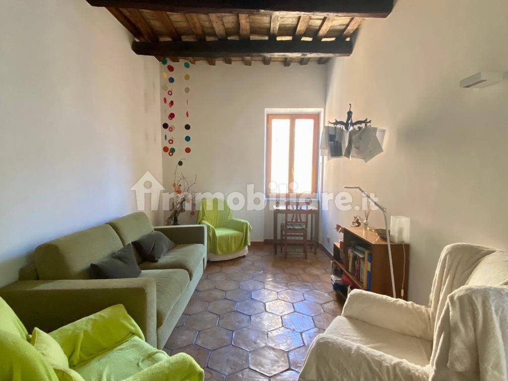 Affitto Appartamento Roma. Bilocale in via della Luce. Secondo piano ...