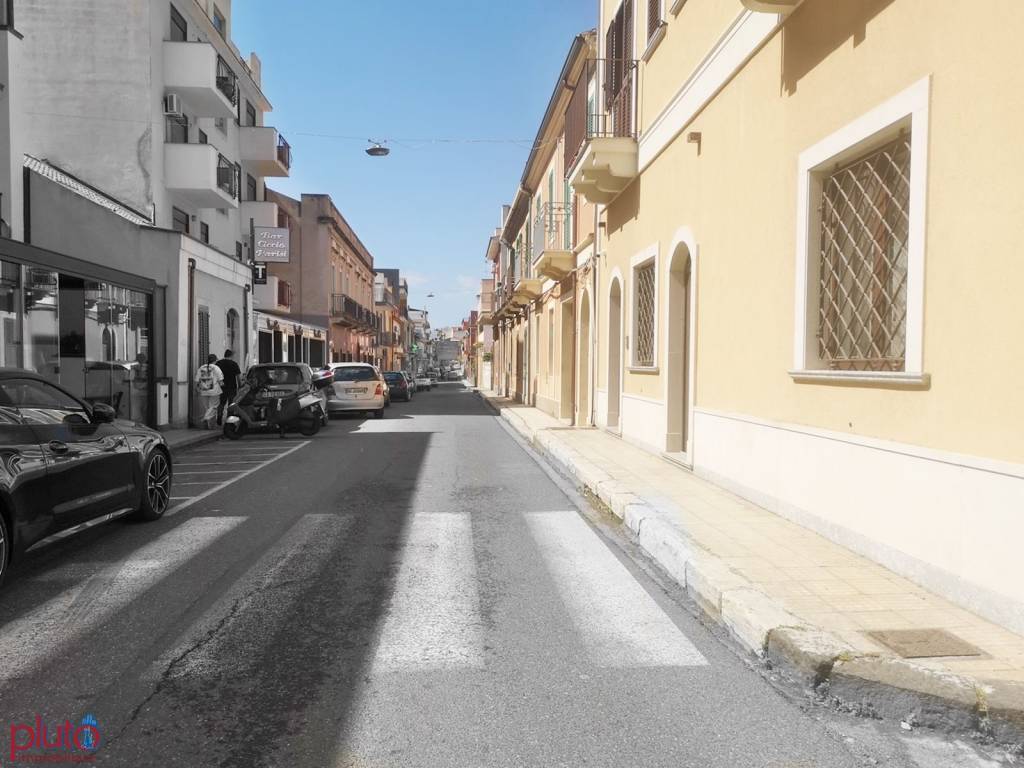Locale commerciale via Umberto I, Roccalumera, Rif. 111440165 ...