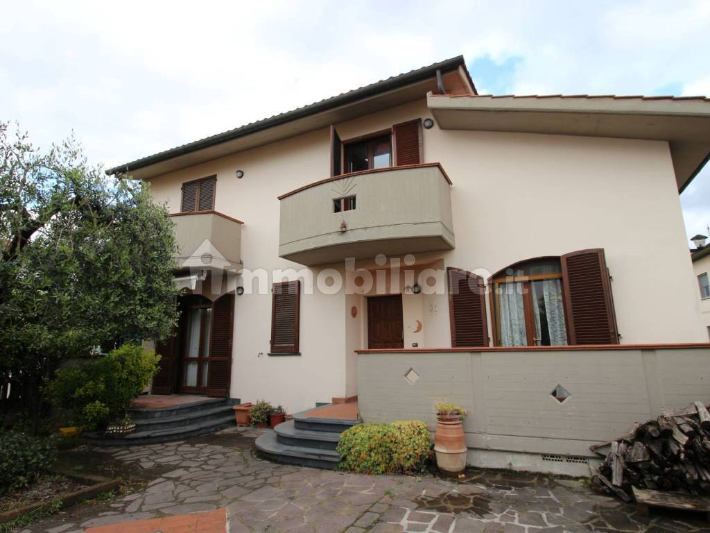 Vendita Villa a schiera in via Pietro l'Aretino San Giuliano Terme ...