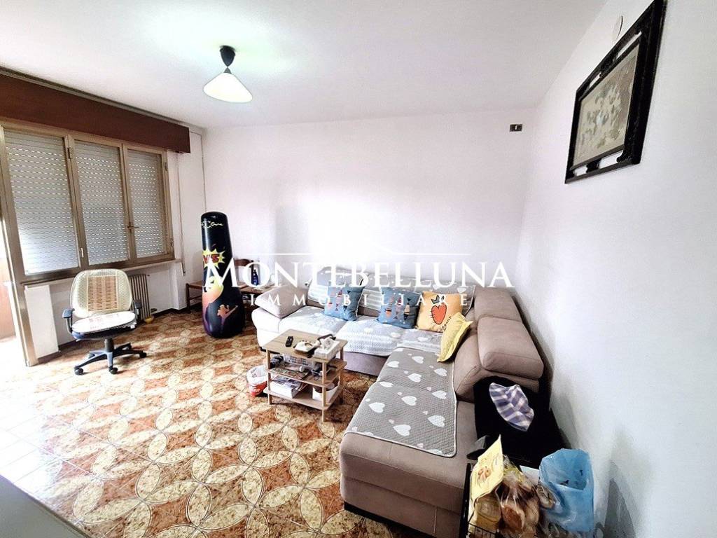 Vendita Appartamento in via Roma 35. Montebelluna. Buono stato, primo ...