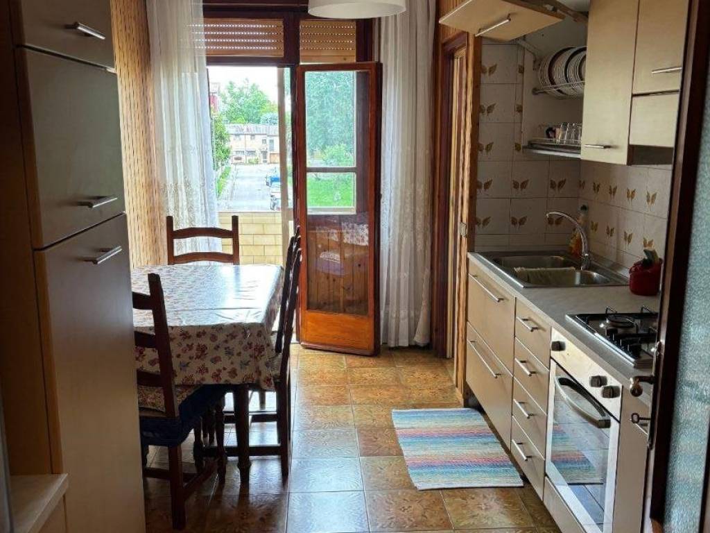 Affitto Appartamento Padova. Quadrilocale in via Francesco Maria Colle ...