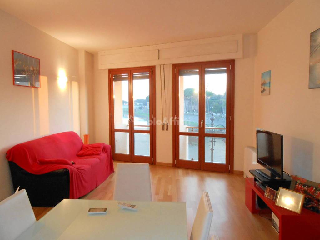 Affitto Appartamento Pisa. Bilocale in Lungarno Bruno Buozzi. Ottimo ...