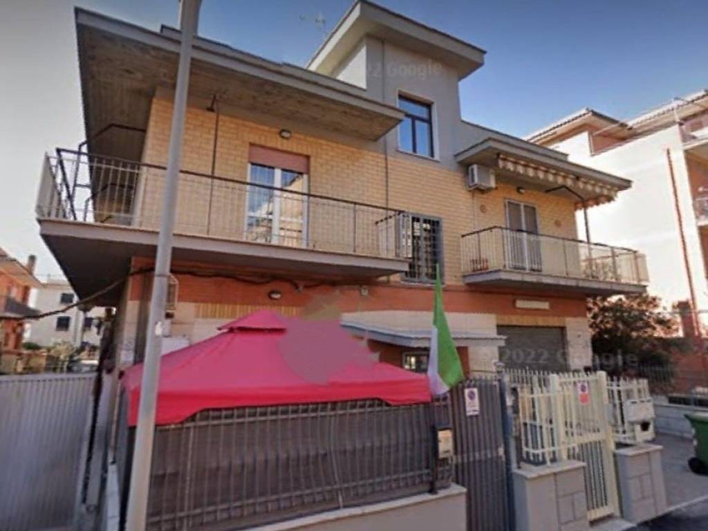 Affitto Appartamento Roma. Trilocale in via Luigi Chiozza. Ottimo stato ...