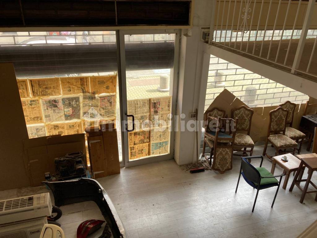 Locale commerciale con laboratorio via Alessandro III, Alessandria, Rif ...