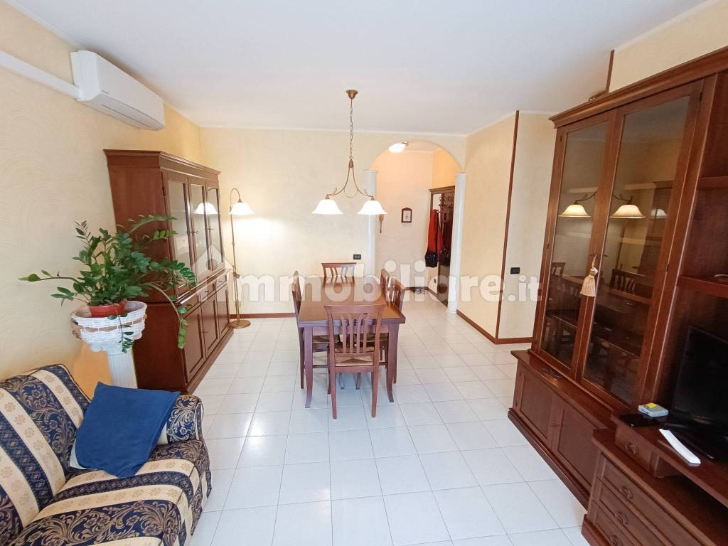 Affitto Appartamento Adria. Quadrilocale in via Angeli 56. Buono stato ...