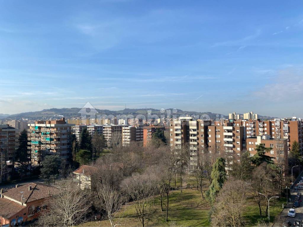 Vendita Attico in via Faenza Bologna. Buono stato, rif. 111593257