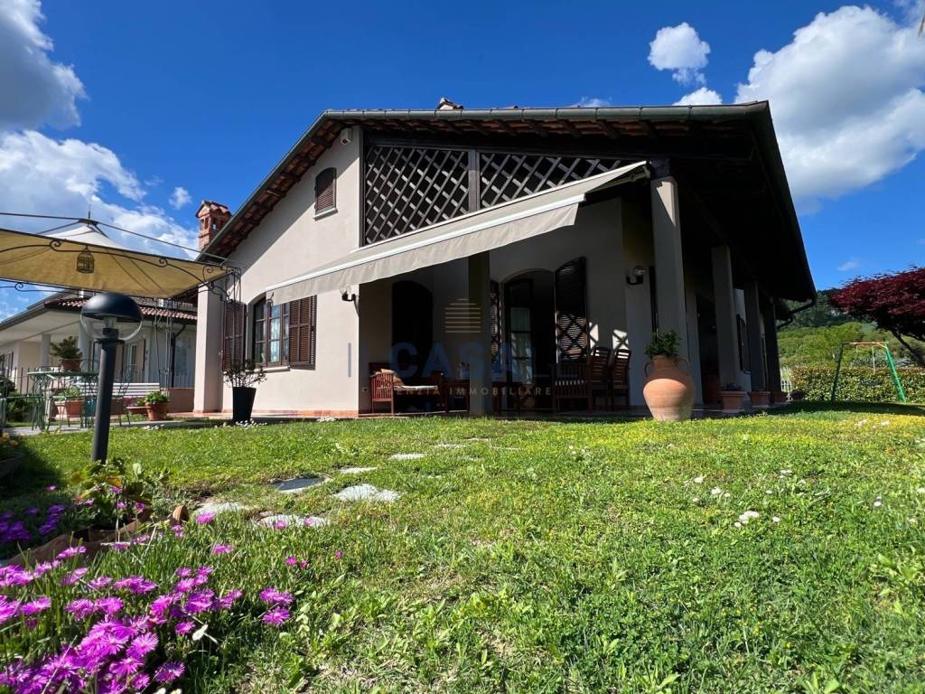 Vendita Villa unifamiliare in frazione Castelrotto 27 Guarene. Buono ...