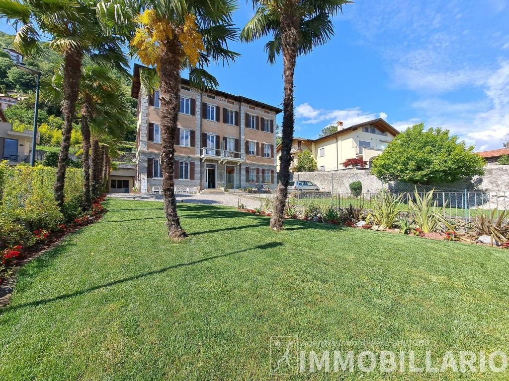 Affitto Villa bifamiliare in via Regina 24 Domaso. Ottimo stato, con ...