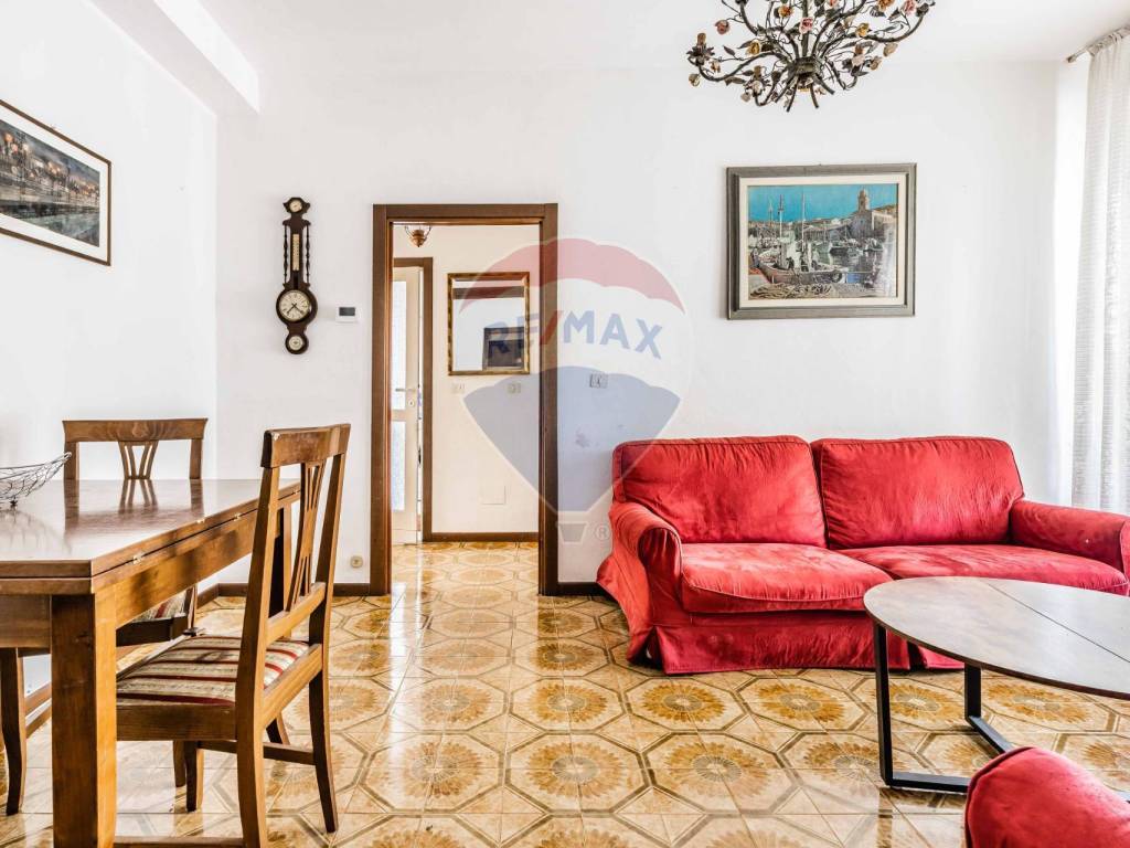 Vendita Appartamento Busto Arsizio. Trilocale in via Collodi 9. Buono ...