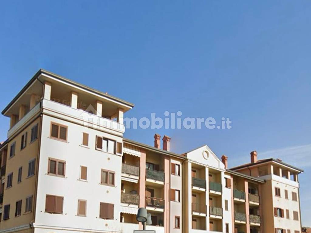 Vendita Appartamento Turate. Trilocale in viale Roma. Buono stato ...