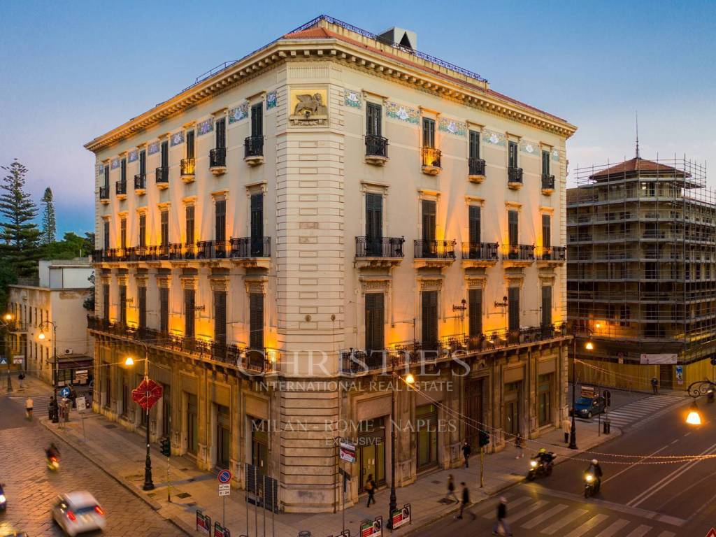 Palazzo - Edificio via Roma, Palermo, Rif. 111774237 - Immobiliare.it