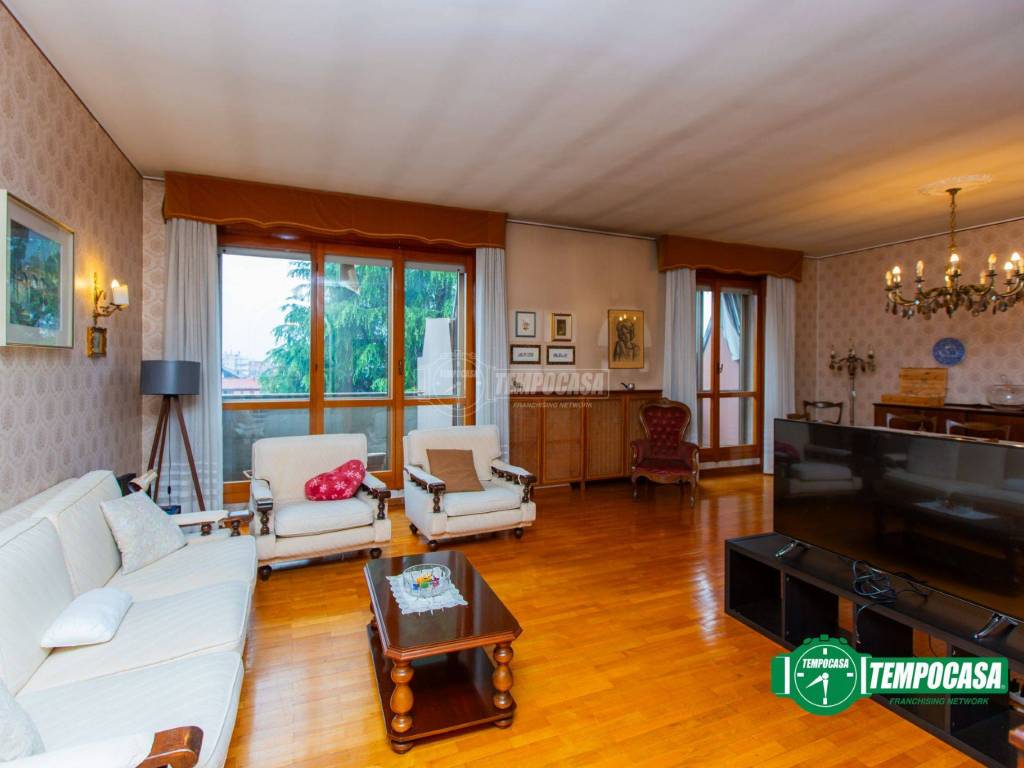 Vendita Appartamento in via Castelfidardo 9. Busto Arsizio. Buono stato ...