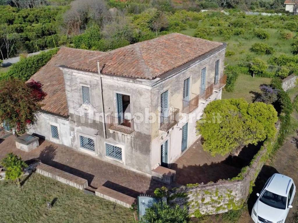 Vendita Villa unifamiliare in Strada 9 Praiola Riposto. Buono stato ...