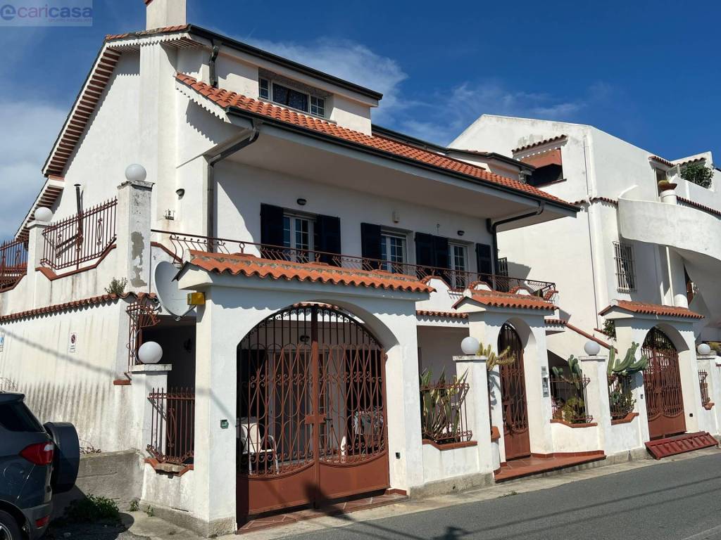 Vendita Villa unifamiliare in via Gabriele D'Annunzio 198 Sanremo ...