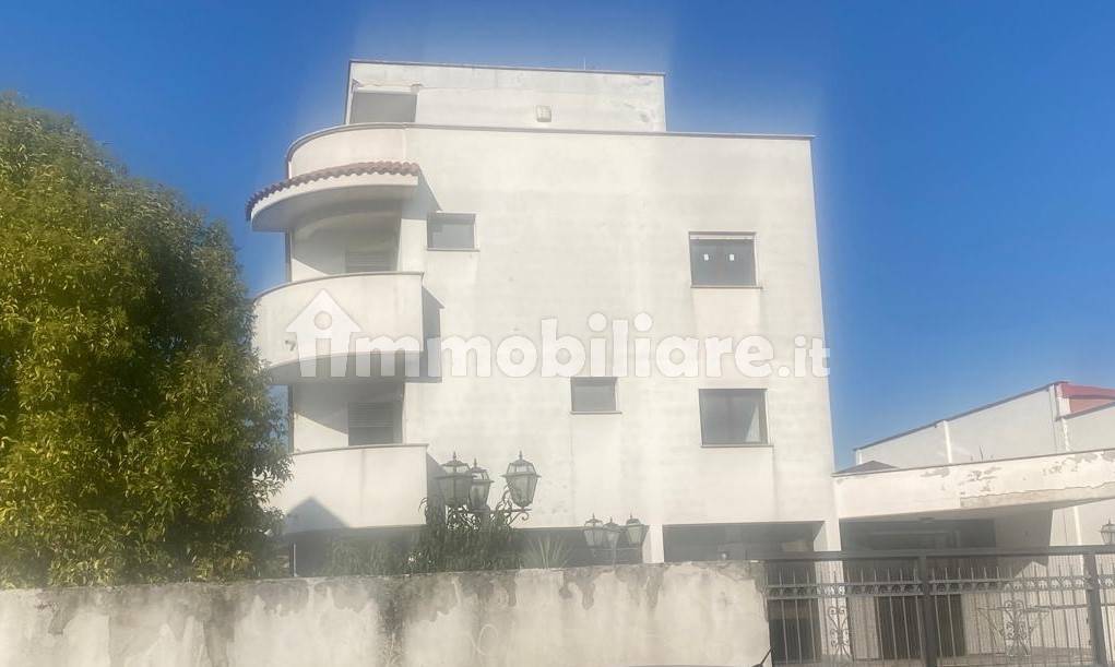Albergo via Silicella, Roma, Rif. 111865633 - Immobiliare.it