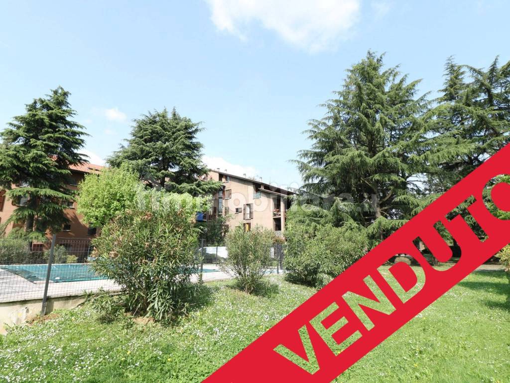 Vendita Appartamento Bonate Sotto. Trilocale in via Marco Polo 2. Buono ...
