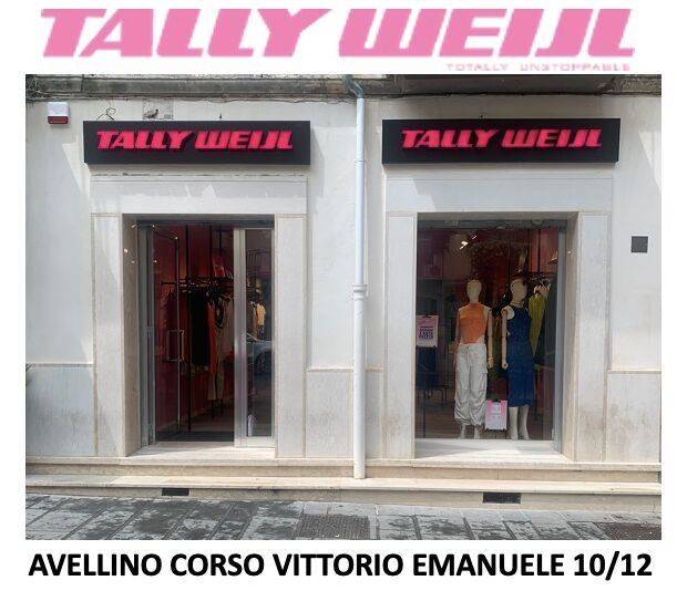 Negozio di abbigliamento corso Vittorio Emanuele 10, Avellino, Rif ...