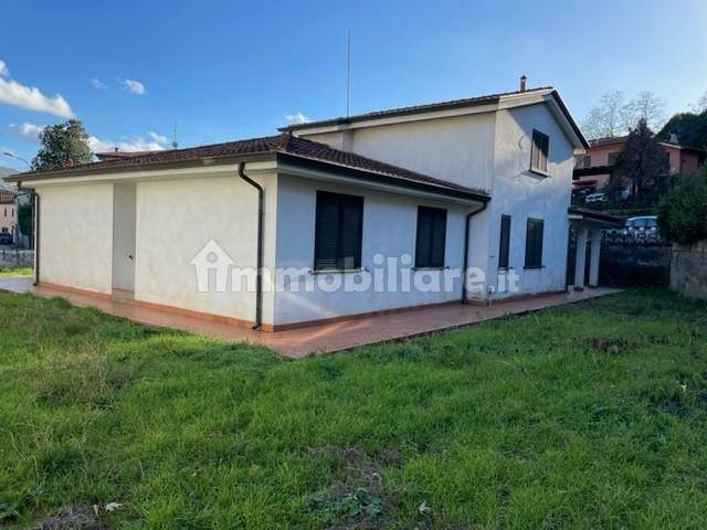 Vendita Villa unifamiliare Vecchiano. Da ristrutturare, posto auto ...