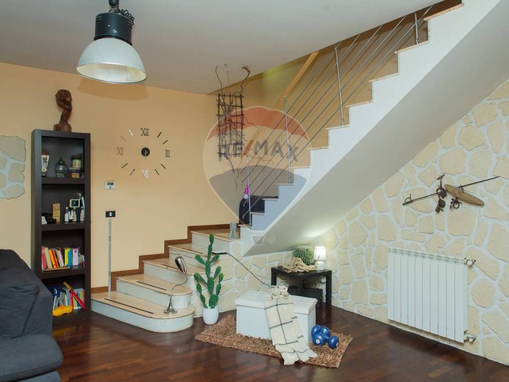 Vendita Villa unifamiliare in via Umberto 372 San Pietro Clarenza ...