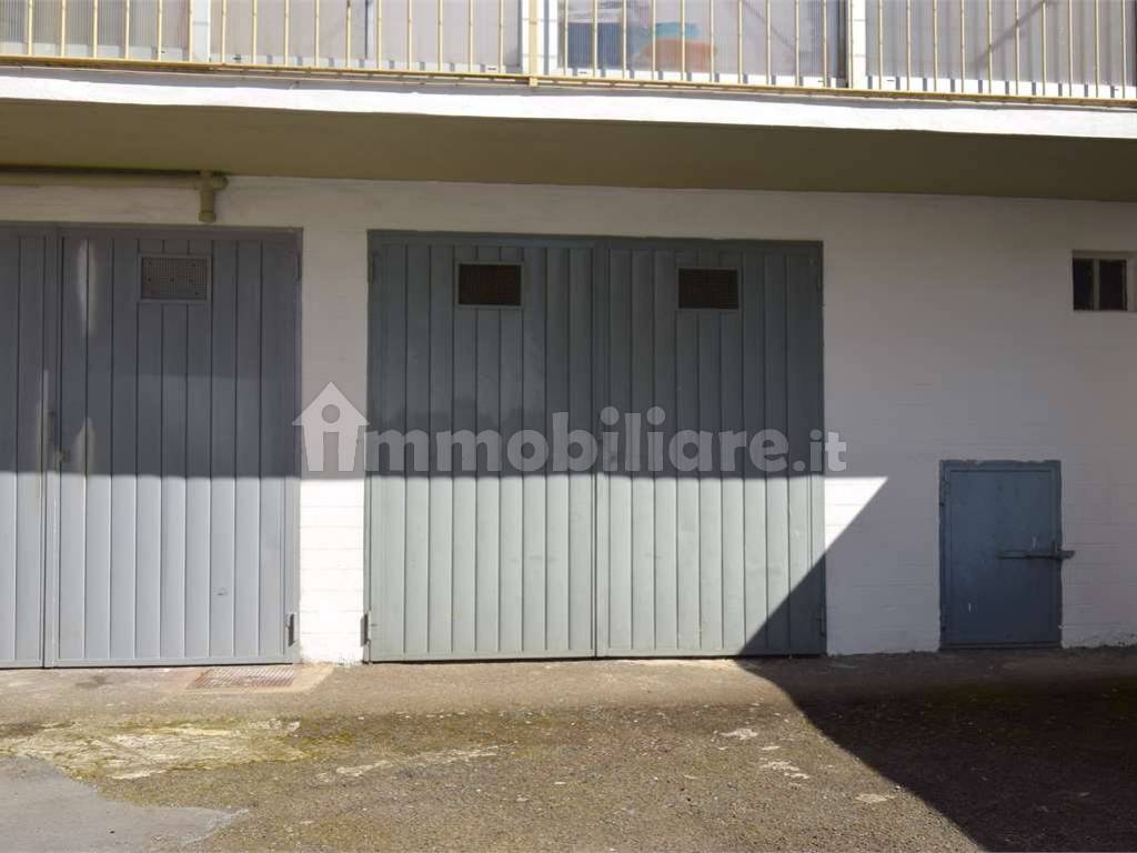 Garage - Box via Righi, 23, Vercelli, Rif. 111970219 - Immobiliare.it