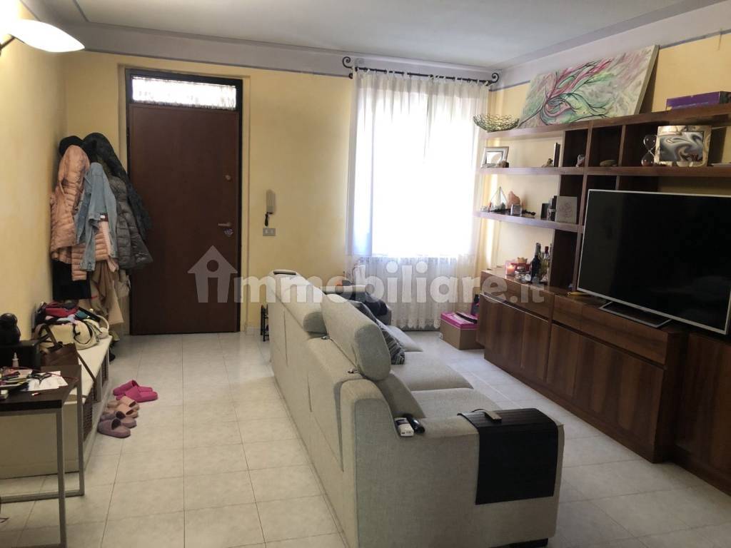 Affitto Villa a schiera in via Totina Cascina. Buono stato, posto auto ...