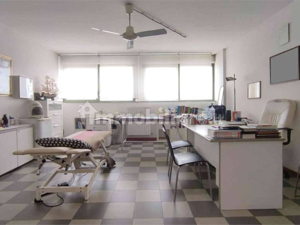 Ufficio - Studio via Tenna, 6, Ancona, Rif. 111986979 - Immobiliare.it