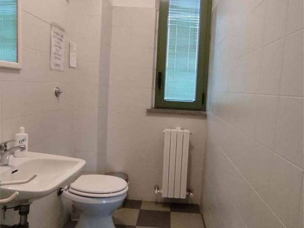Ufficio - Studio via Tenna, 6, Ancona, Rif. 111986979 - Immobiliare.it