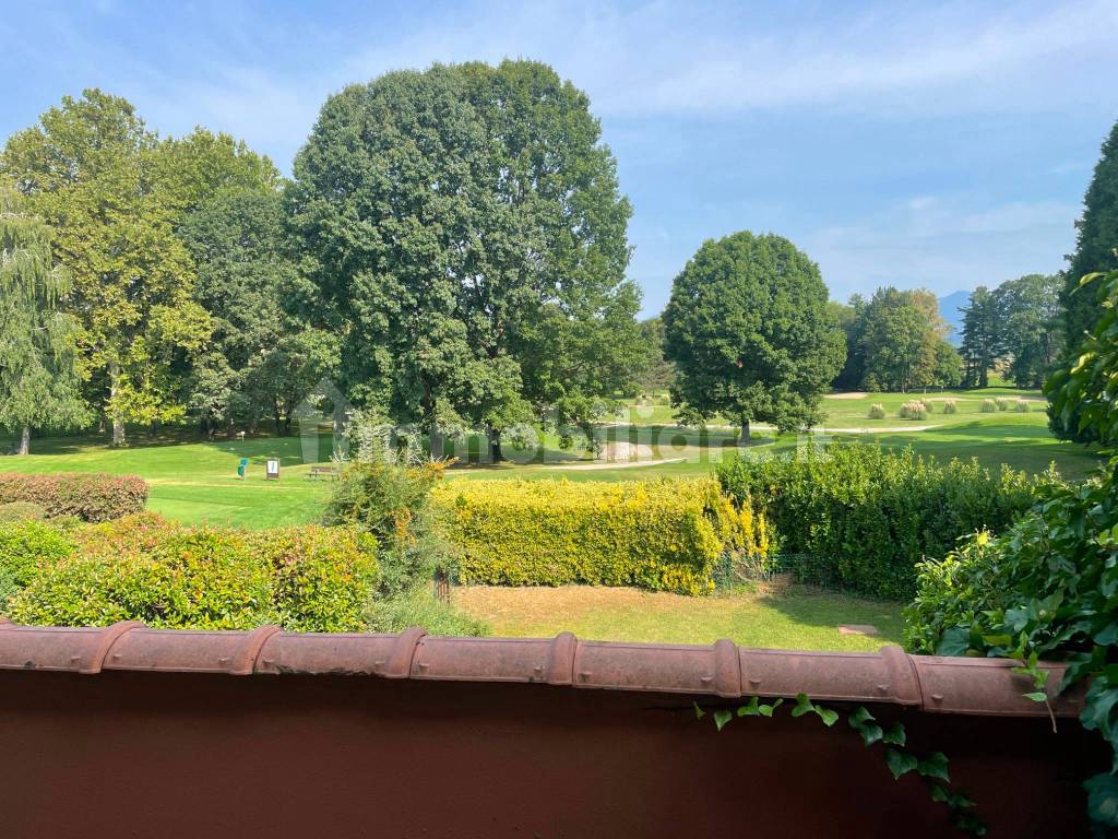 Rent Apartment Cassina Rizzardi. 3-room flat in via Alessandro Volta 63 ...