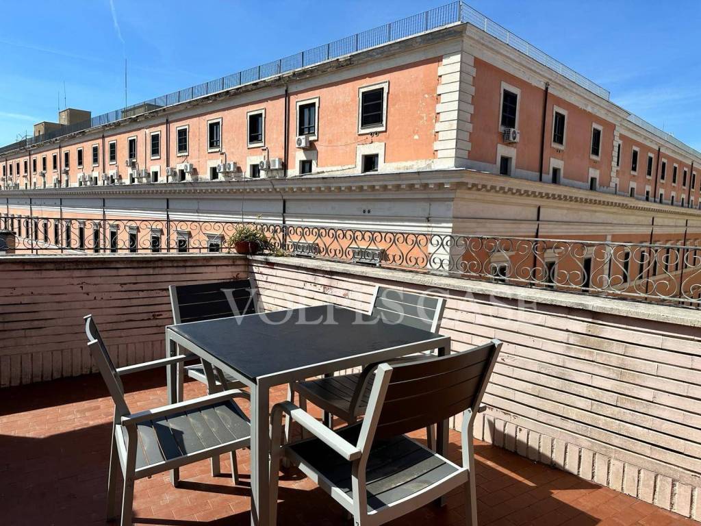 Vendita Attico in via Firenze Roma. Ottimo stato, con terrazza, rif ...