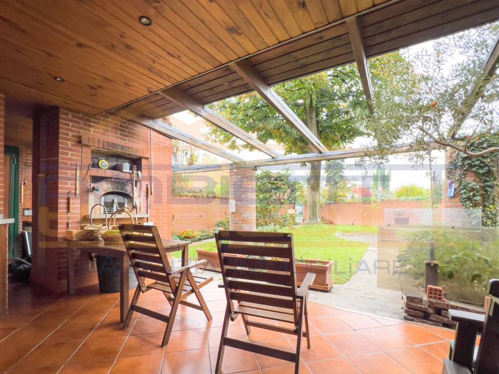 Vendita Villa a schiera in via del Mare 139 Milano. Buono stato, posto ...