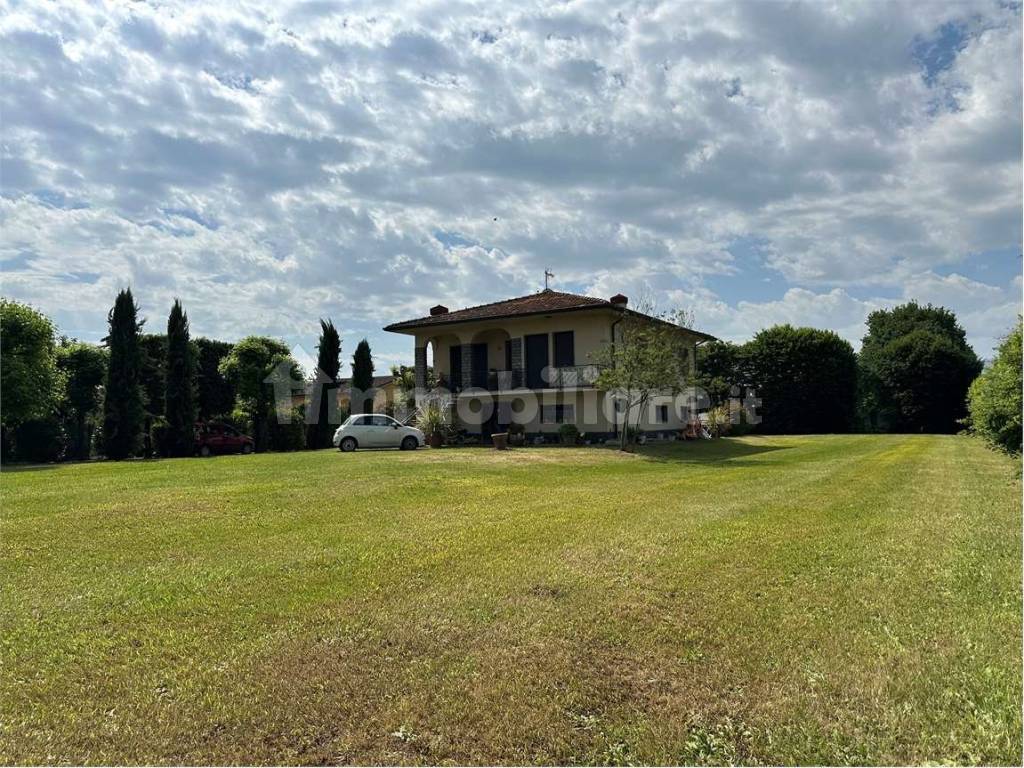 Vendita Villa unifamiliare in via Lombarda Capannori. Buono stato, con ...