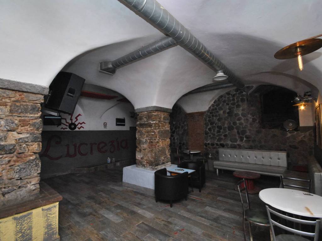 Birreria - Pub piazza Giacomo Matteotti 29r, Genova, Rif. 112100685 ...