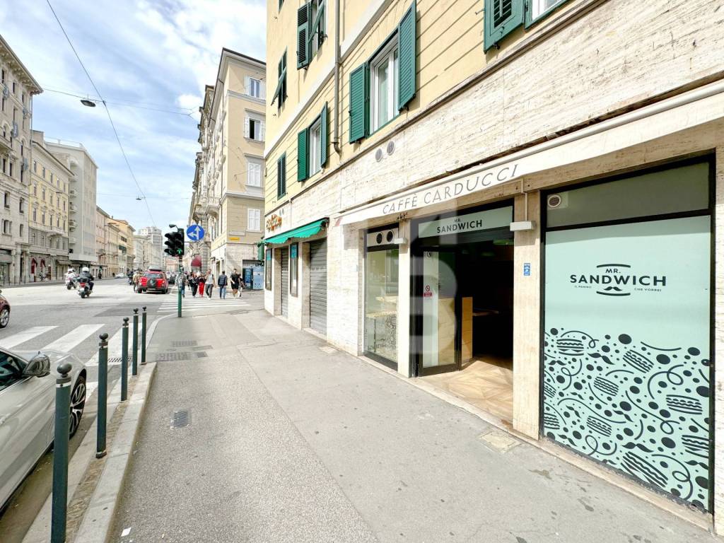 Locale commerciale via Giosuè Carducci 28, Trieste, Rif. 111632833 ...