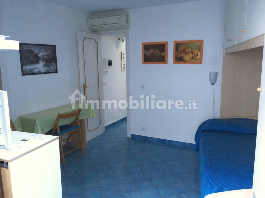 Affitto Appartamento Capri. Monolocale, Buono stato, piano terra, con ...