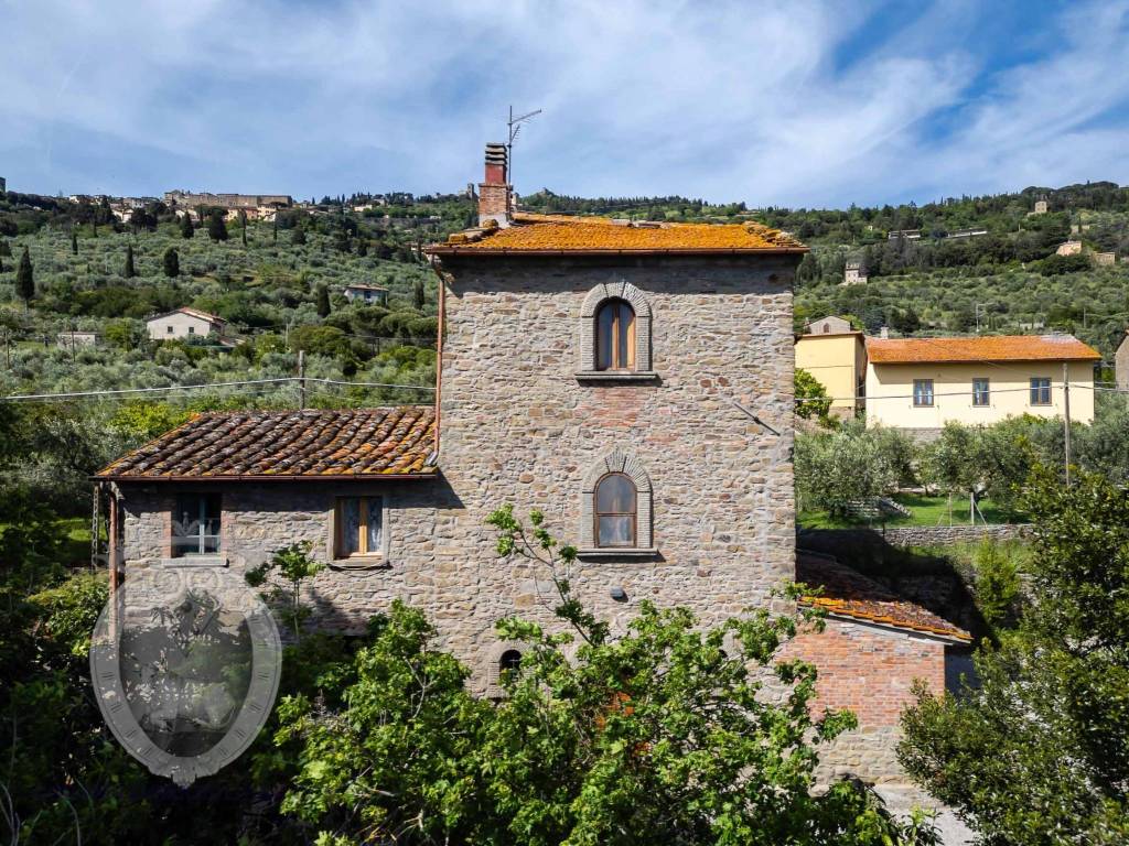 Vendita Casa colonica in Case Sparse Cortona 791 Cortona. Da ...