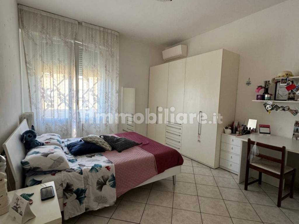 Stanza singola in affitto, affittasi camera singola via Reginaldo ...