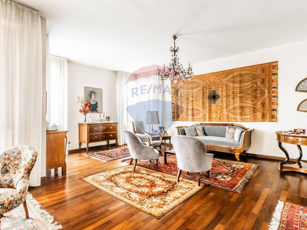 Vendita Appartamento in via Palestro 4. Busto Arsizio. Buono stato ...