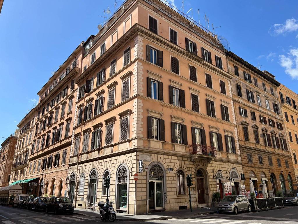 Vendita Appartamento in via Castelfidardo. Roma. Buono stato, quarto ...