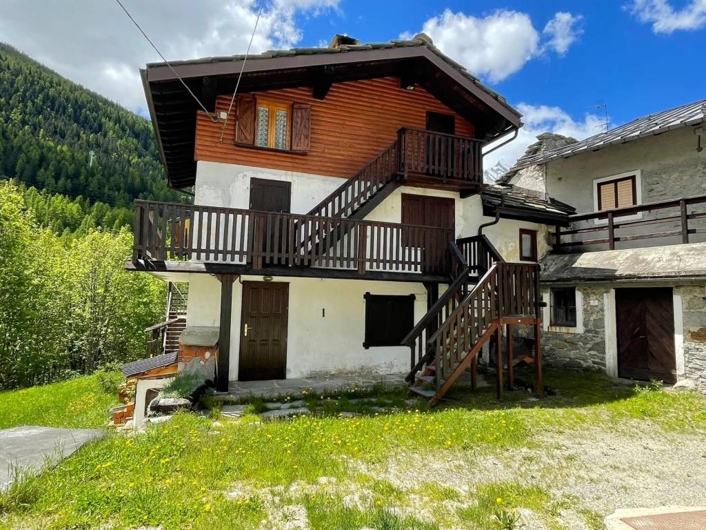 Vendita Appartamento Ceresole Reale. Quadrilocale in Borgata Crose 6 ...