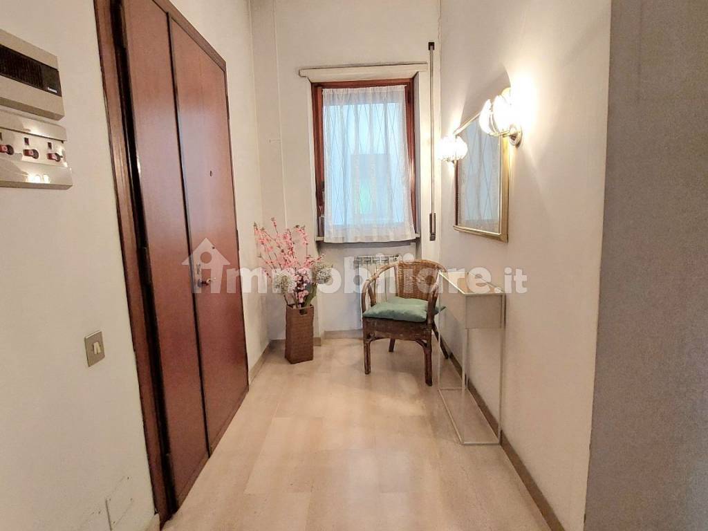 Vendita Appartamento in via Marcello Garosi 10. Roma. Da ristrutturare ...
