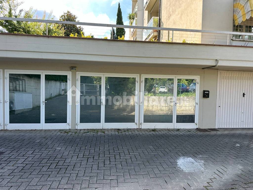 Garage - Box via dei Tigli, Calenzano, Rif. 112265999 - Immobiliare.it