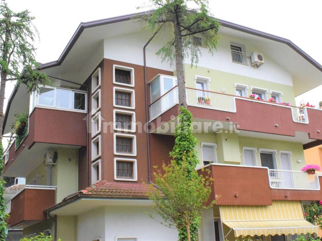 Vendita Mansarda In Viale Liguria Riccione Buono Stato Rif 112266897 vendita-mansarda-in-viale-liguria-riccione-buono-stato-rif-112266897