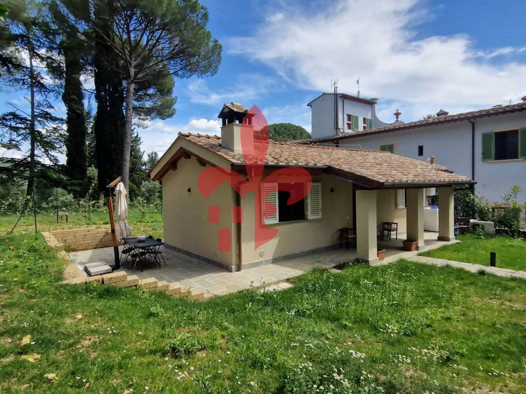 Affitto Terratetto unifamiliare in via della Torre Firenze. Nuova, posto auto, riscaldamento ...