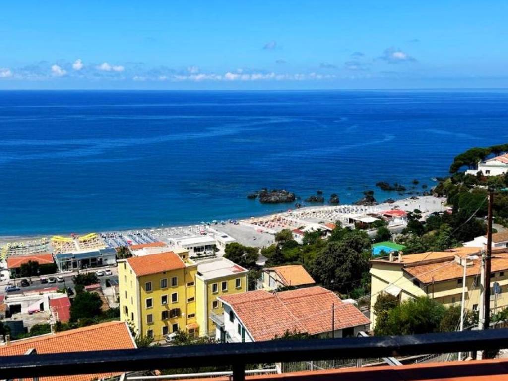 Vendita Appartamento Scalea. Trilocale in via Faro. Ottimo stato ...