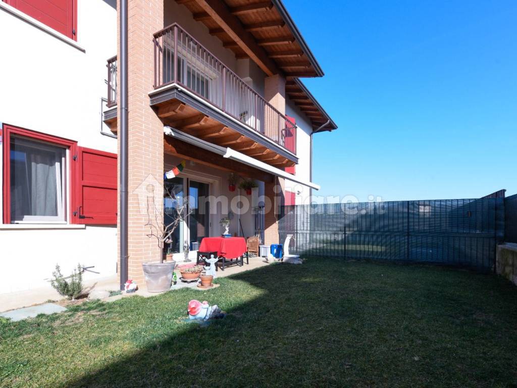 Vendita Appartamento Lonato del Garda. Bilocale in via Fenil Nuovo Molini. Ottimo stato, piano ...