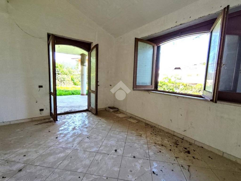 Sale Two-family villa in via Grimaldi Serino. New, parking space, with ...