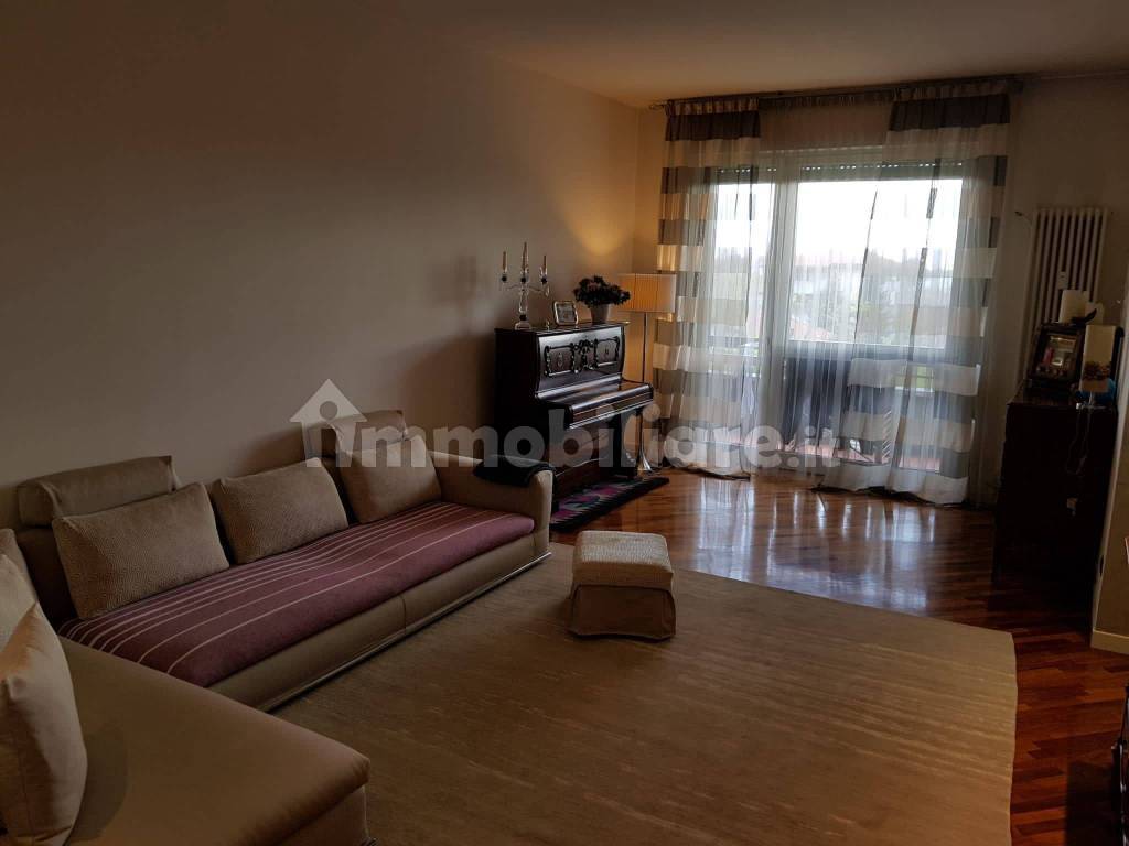 Vendita Attico in via Sant'Agostino 6 Meda. Ottimo stato, posto auto ...