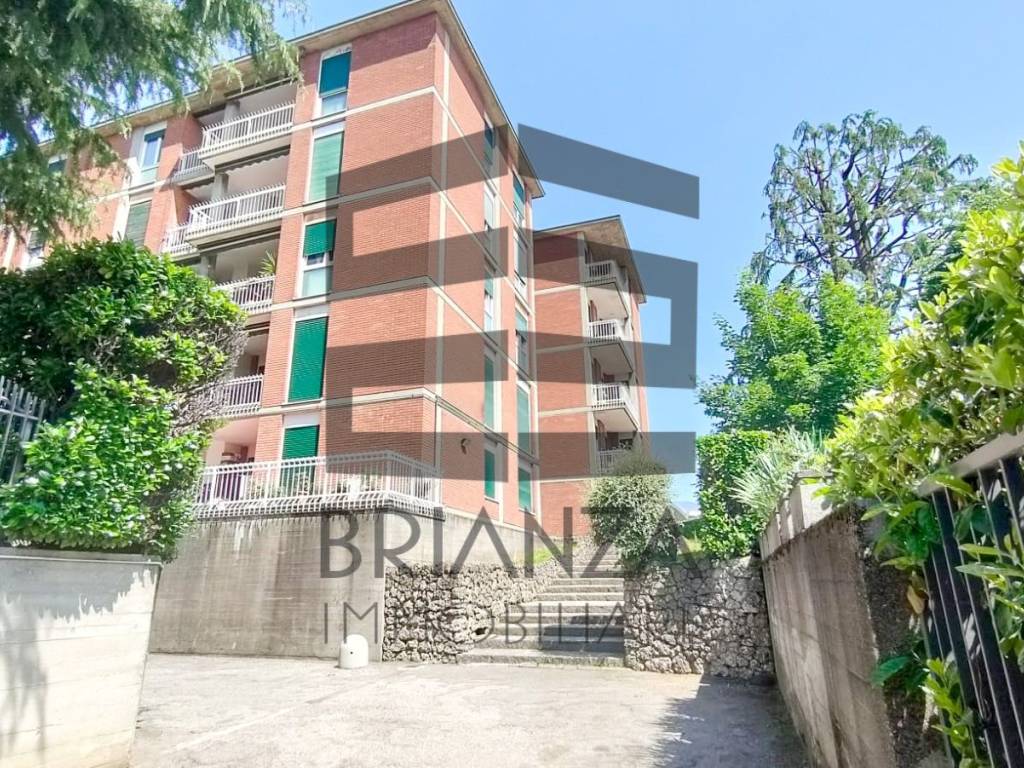 Vendita Appartamento Renate. Trilocale in via Roma 44. Buono stato ...