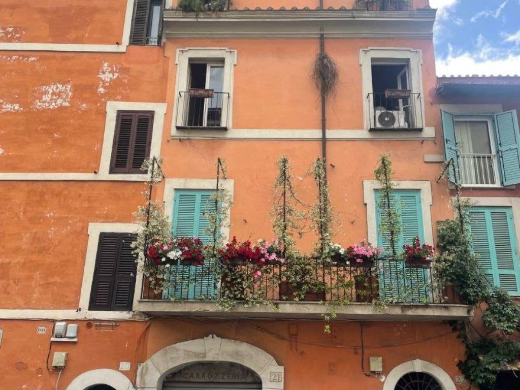 Affitto Attico in via Giuseppe Garibaldi Roma. Buono stato, con ...